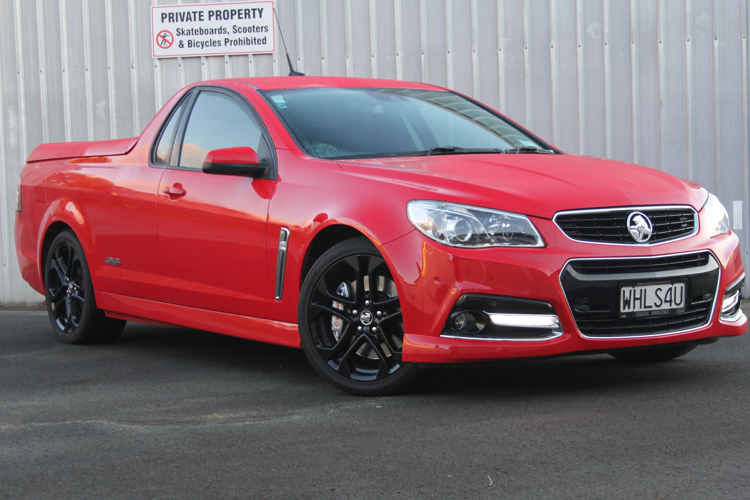 Holden Commodore SS-V Redline 6.0 2015 for sale in Auckland